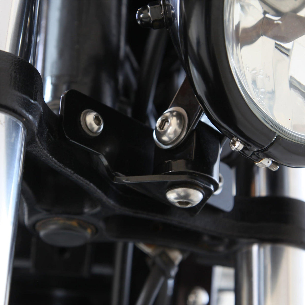 Bates Style 5 3/4" Headlight - Black or Chrome Plated