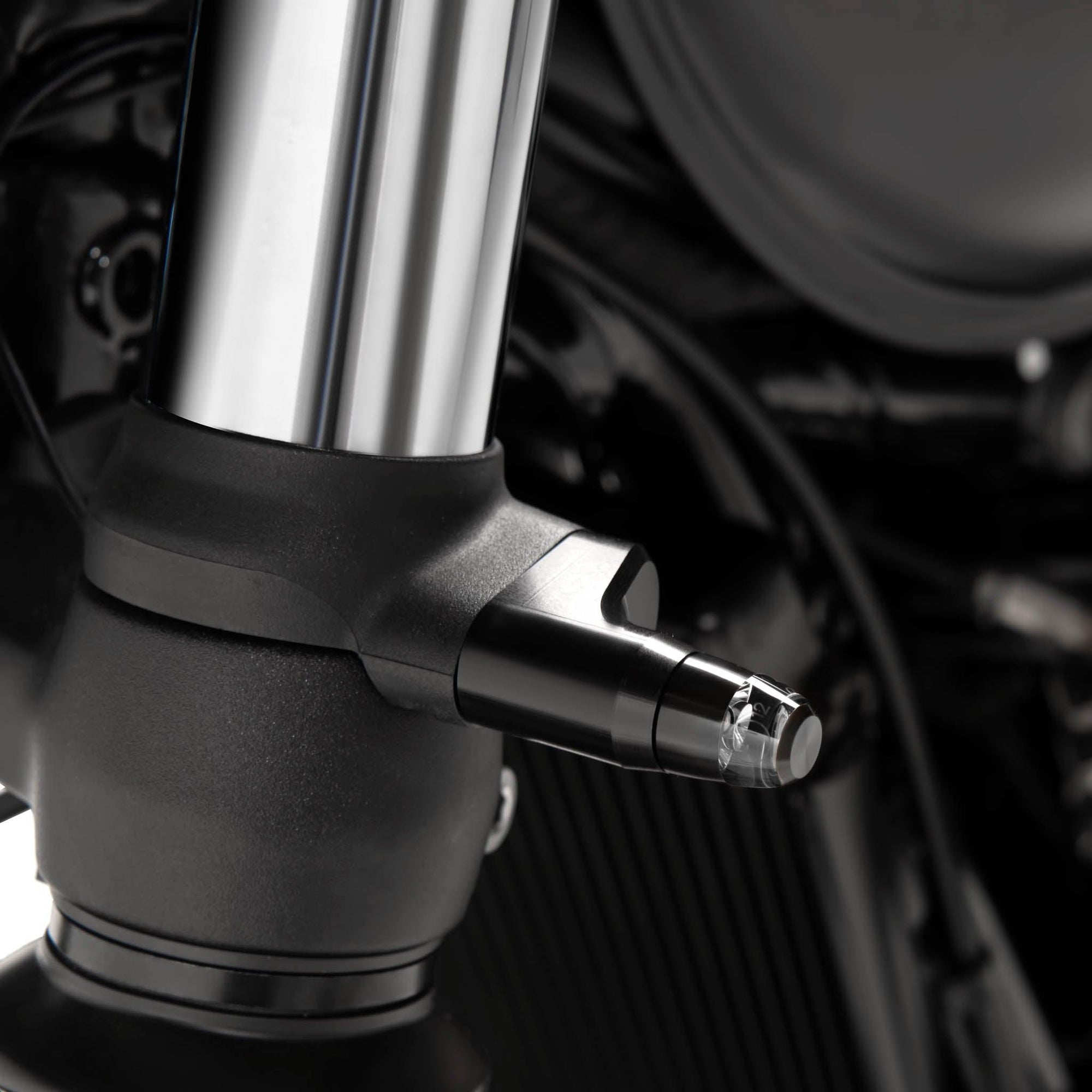 Mo.Blaze Pin + Pan Tail Light Kit for Triumph Bobber | British Customs